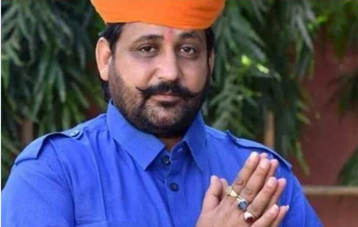 जयपुर में राजपूत करणी सेना के राष्ट्रीय अध्यक्ष सुखदेव सिंह गोगामेडी की ...